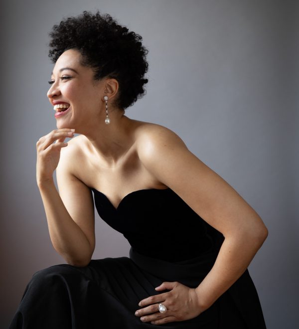 Julia Bullock | OFFICIAL Website